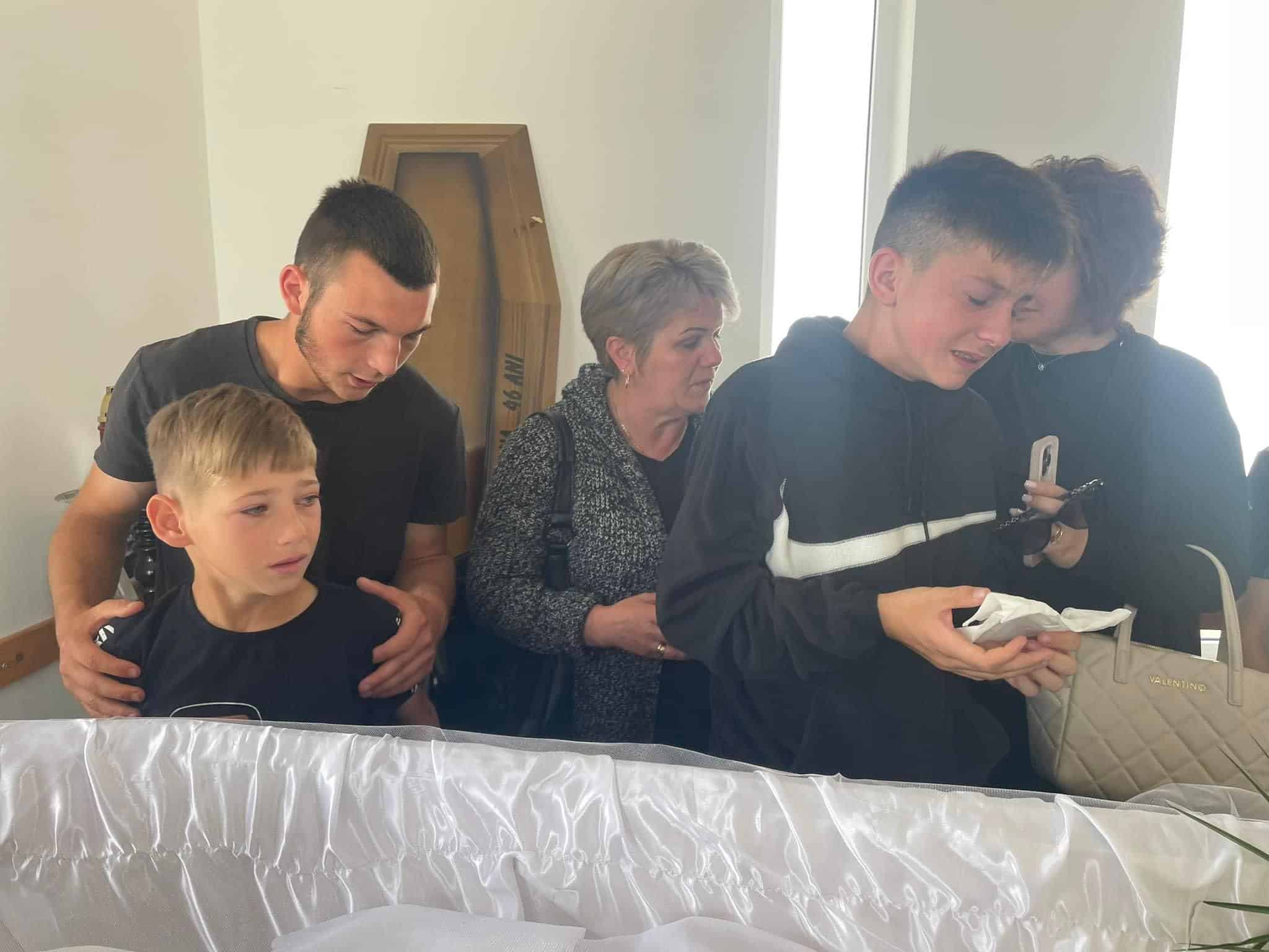 Ce este viața? Gaby, Alex, Ionuț și Lucas Domnul să vă mângâie ...